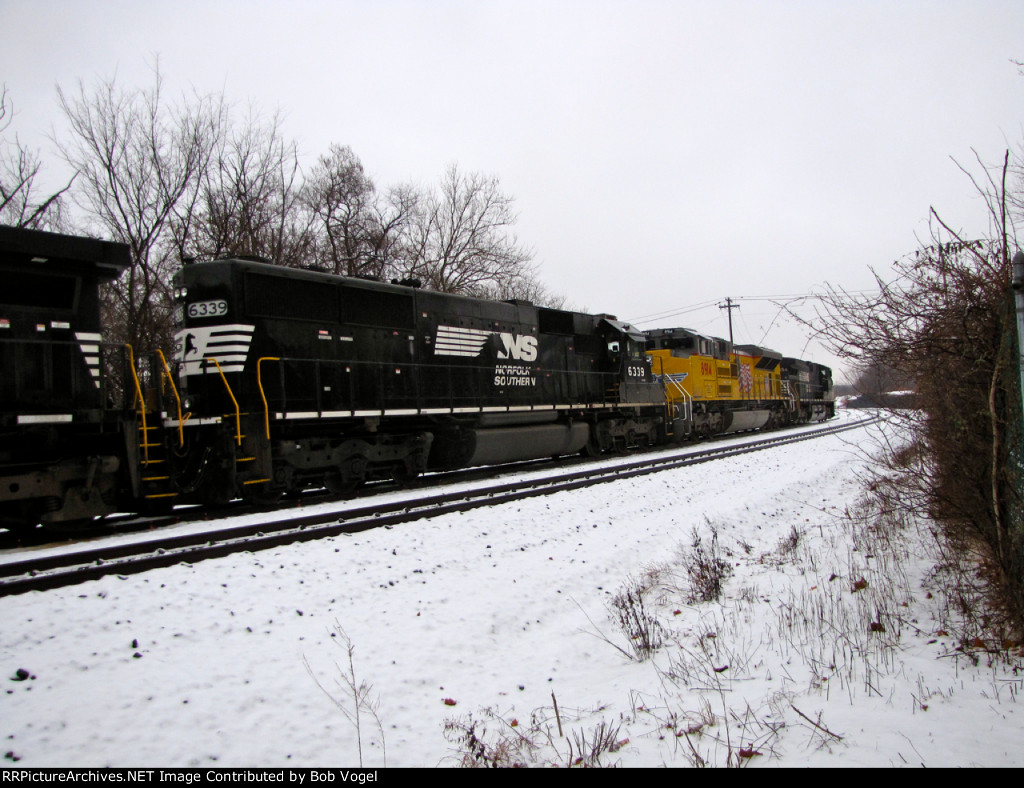 NS 6339 and UP 8914